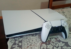 [Review] PlayStation 5 Slim Digital - Ele realmente compensa?